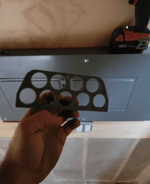 Cable Chase - Wire Bracket - Rack-A-Tiers