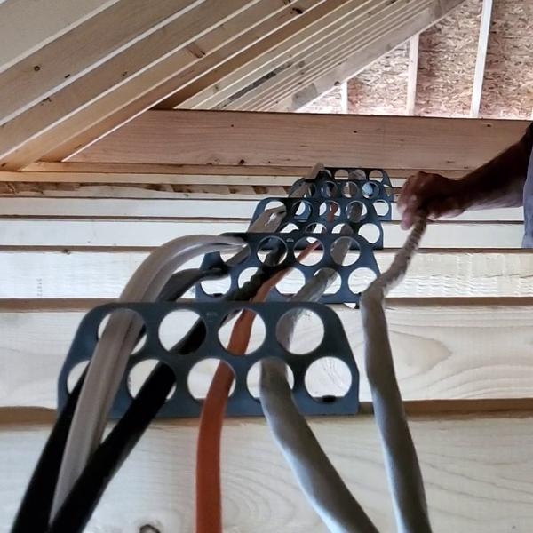 Cable Chase - Wire Bracket - Rack-A-Tiers